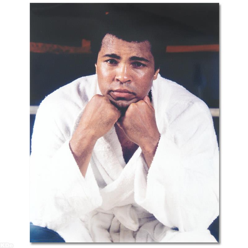 "Ali with white robe" - Muhammad Ali Gallery - 170738 | Qart.com